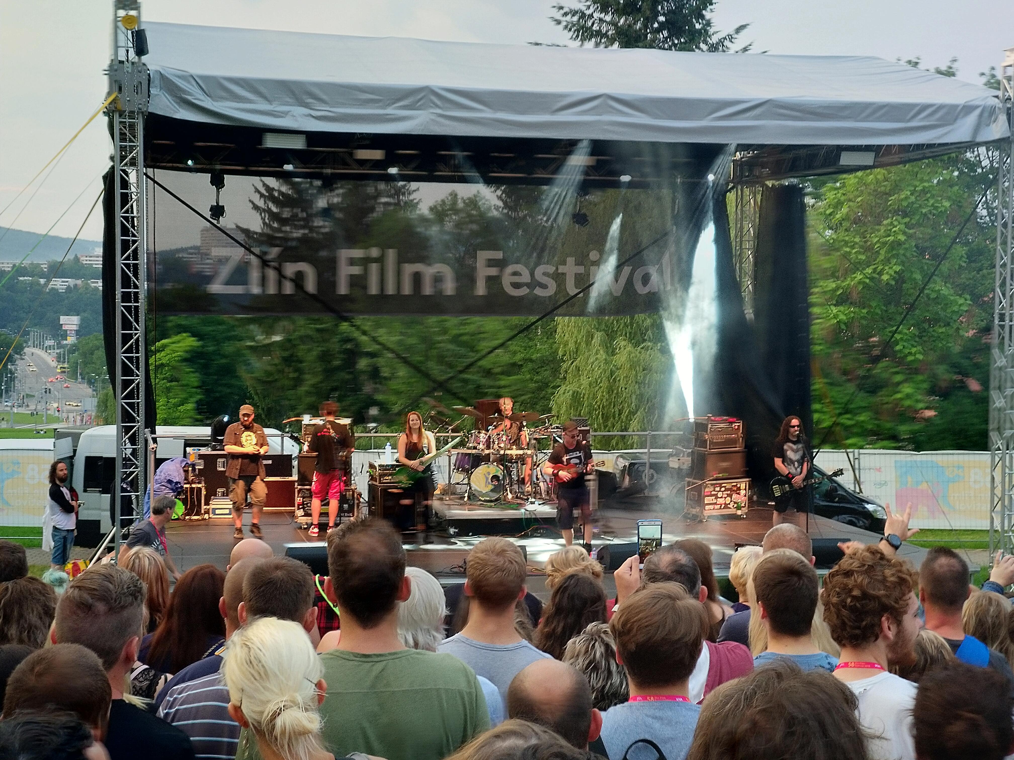 Nokia 7 Plus recenze: skvěle vyvážený Android One telefon