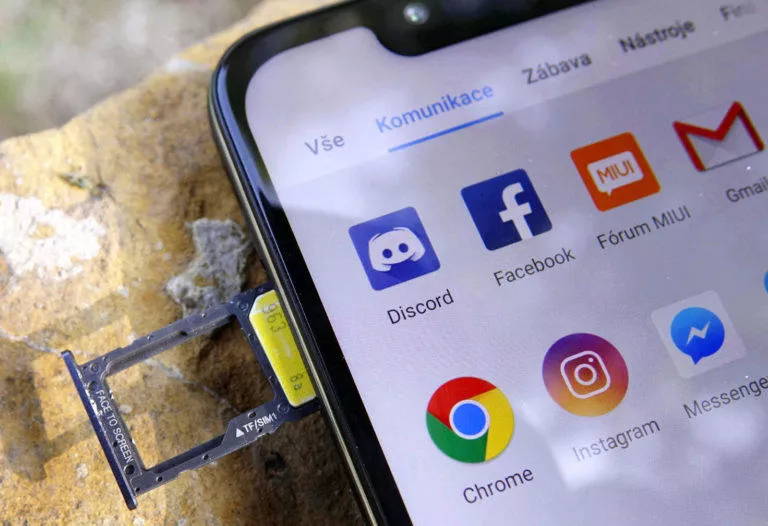 Xiaomi Pocophone F1 recenze: Spojení lákavé ceny a extrémního výkonu
