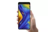 Xiaomi Mi Mix 3 se zbavil výřezu: Má také 10GB RAM a podporu 5G sítí