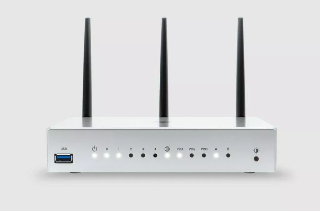 Český router Turris Omnia je prý ve své třídě nej na světě