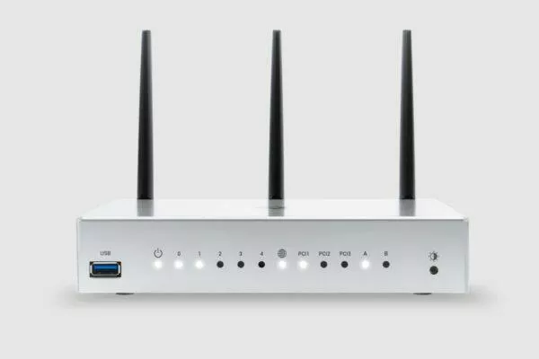 Český router Turris Omnia je prý ve své třídě nej na světě